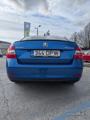 Zils Skoda Octavia 2020 Tallina, ar dzinēja tilpumu 1.50 L un nobraukumu 115 tūkst. km par 12900 €, foto 5 vietnē AUTOMOTO.COM.LV