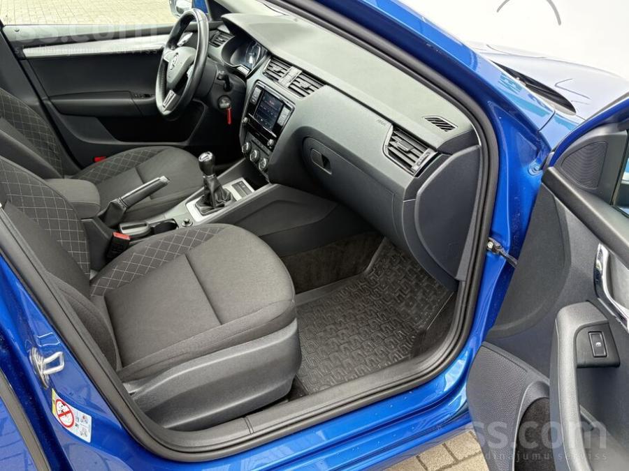 Zils Skoda Octavia 2020 Rīga, ar dzinēja tilpumu 1.00 L un nobraukumu 100 tūkst. km par 9900 €, foto 14 vietnē AUTOMOTO.COM.LV