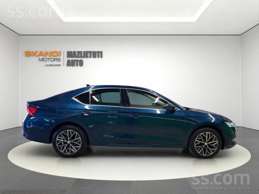 Blue Skoda Octavia 2020 in Riga, with an engine capacity of 2.00 L and mileage of 83 thousand km for 16490 €, photo 8 on AUTOMOTO.COM.LV