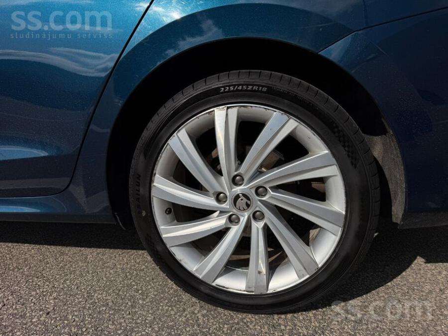 Blue Skoda Octavia 2020 in Riga, with an engine capacity of 2.00 L and mileage of 95 thousand km for 17500 €, photo 9 on AUTOMOTO.COM.LV
