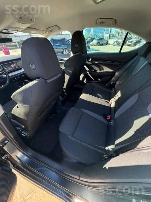 Skoda Octavia 2020 Rīga vietnē Zils Skoda Octavia 2020 Rīga, ar dzinēja tilpumu 2.00 L un nobraukumu 130 tūkst. km par 17500 €, foto 7 vietnē AUTOMOTO.COM.LV