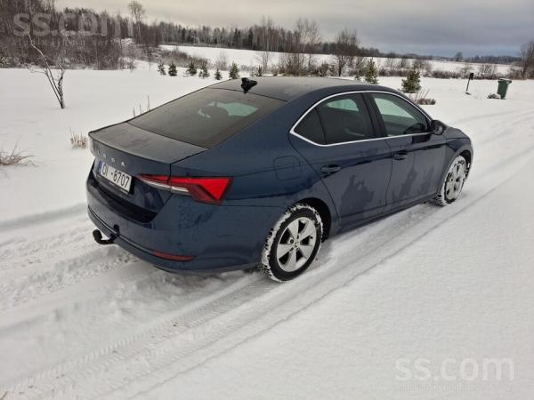 Blue Skoda Octavia 2021 in Ogre, with an engine capacity of 1.00 L and mileage of 79 thousand km for 13600 €, photo 3 on AUTOMOTO.COM.LV