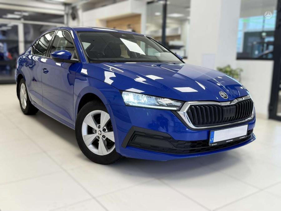 Blue Skoda Octavia 2021 in Kaunas, with an engine capacity of 1.50 L and mileage of 115 thousand km for 11800 €, photo 3 on AUTOMOTO.COM.LV