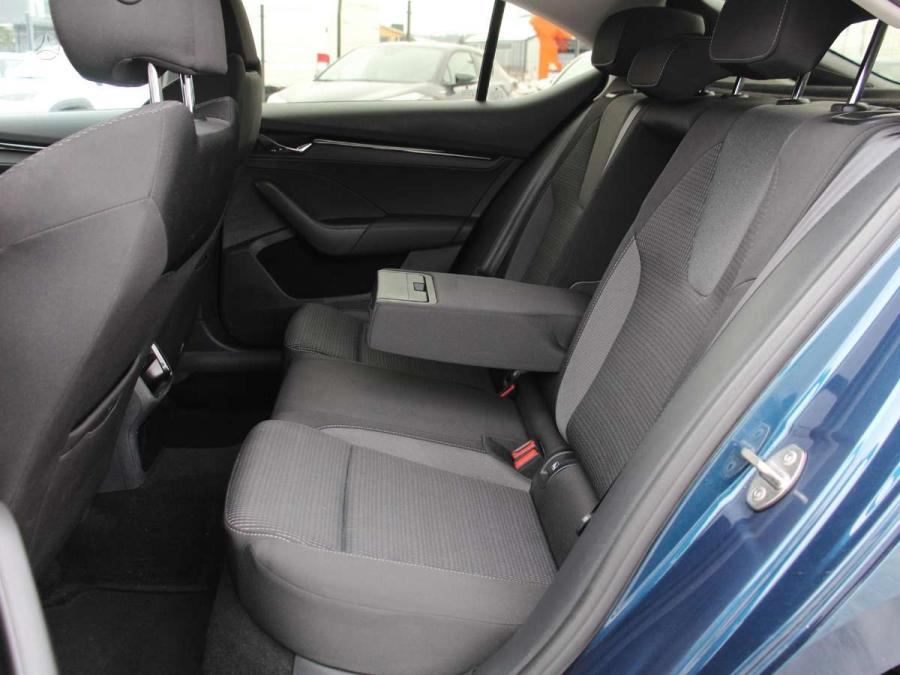 Blue Skoda Octavia 2021 in Vilnius, with an engine capacity of 1.50 L and mileage of 861 thousand km for 17250 €, photo 14 on AUTOMOTO.COM.LV