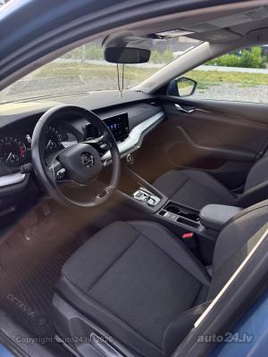 Zils Skoda Octavia 2021 Tallina, ar dzinēja tilpumu 2.00 L un nobraukumu 94 tūkst. km par 24900 €, foto 11 vietnē AUTOMOTO.COM.LV