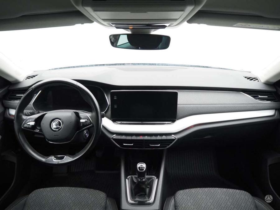 Blue Skoda Octavia 2021 in Vilnius, with an engine capacity of 1.50 L and mileage of 83 thousand km for 16000 €, photo 19 on AUTOMOTO.COM.LV