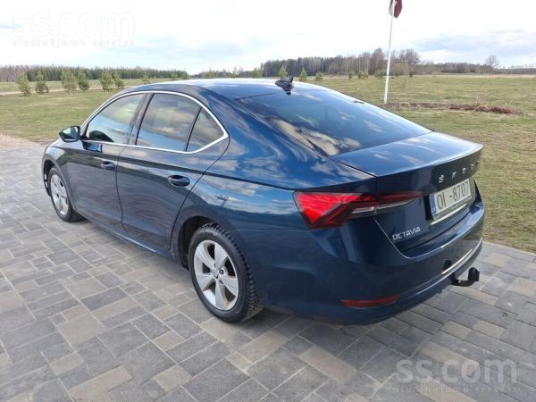 Zils Skoda Octavia 2021 Ogre, ar dzinēja tilpumu 1.00 L un nobraukumu 89 tūkst. km par 13100 €, foto 3 vietnē AUTOMOTO.COM.LV