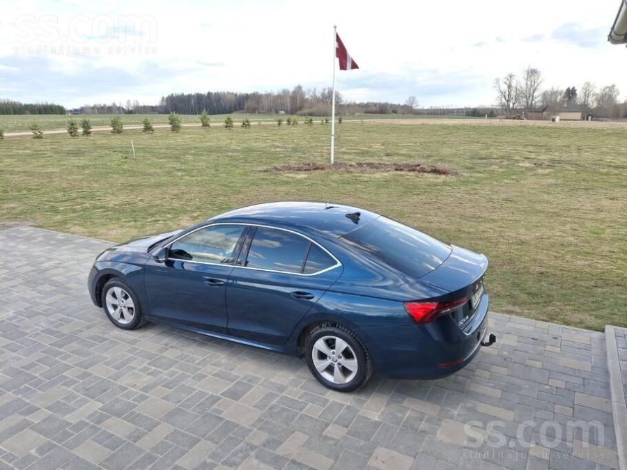 Blue Skoda Octavia 2021 in Ogre, with an engine capacity of 1.00 L and mileage of 89 thousand km for 13100 €, photo 12 on AUTOMOTO.COM.LV
