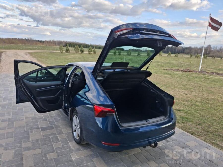 Blue Skoda Octavia 2021 in Ogre, with an engine capacity of 1.00 L and mileage of 89 thousand km for 13100 €, photo 13 on AUTOMOTO.COM.LV