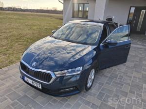 Blue Skoda Octavia 2021 in Ogre, with an engine capacity of 1.00 L and mileage of 89 thousand km for 13100 €, photo 17 on AUTOMOTO.COM.LV