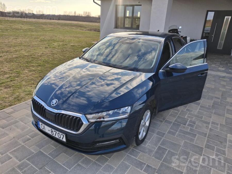 Blue Skoda Octavia 2021 in Ogre, with an engine capacity of 1.00 L and mileage of 89 thousand km for 13100 €, photo 17 on AUTOMOTO.COM.LV
