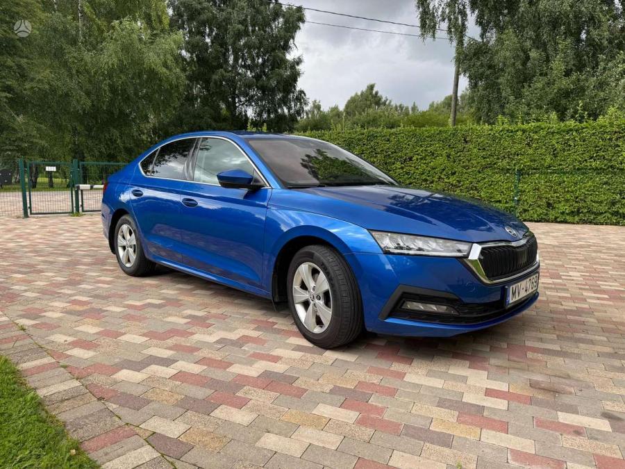 Blue Skoda Octavia 2021 in Riga, with an engine capacity of 2.00 L and mileage of 160 thousand km for 14300 €, photo 3 on AUTOMOTO.COM.LV