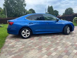 Blue Skoda Octavia 2021 in Riga, with an engine capacity of 2.00 L and mileage of 160 thousand km for 14300 €, photo 4 on AUTOMOTO.COM.LV
