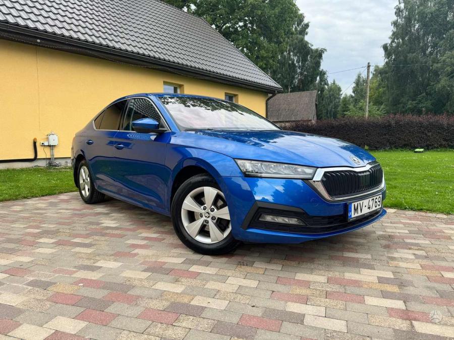Blue Skoda Octavia 2021 in Riga, with an engine capacity of 2.00 L and mileage of 160 thousand km for 14300 €, photo 16 on AUTOMOTO.COM.LV