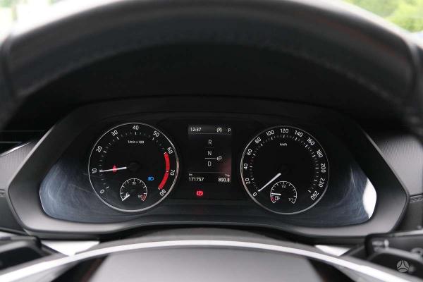 Zils Skoda Octavia 2021 Viļņa, ar dzinēja tilpumu 1.50 L un nobraukumu 172 tūkst. km par 14950 €, foto 6 vietnē AUTOMOTO.COM.LV