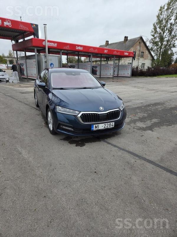 Blue Skoda Octavia 2021 in Jelgava, with an engine capacity of 1.50 L and mileage of 105 thousand km for 13500 €, photo 1 on AUTOMOTO.COM.LV