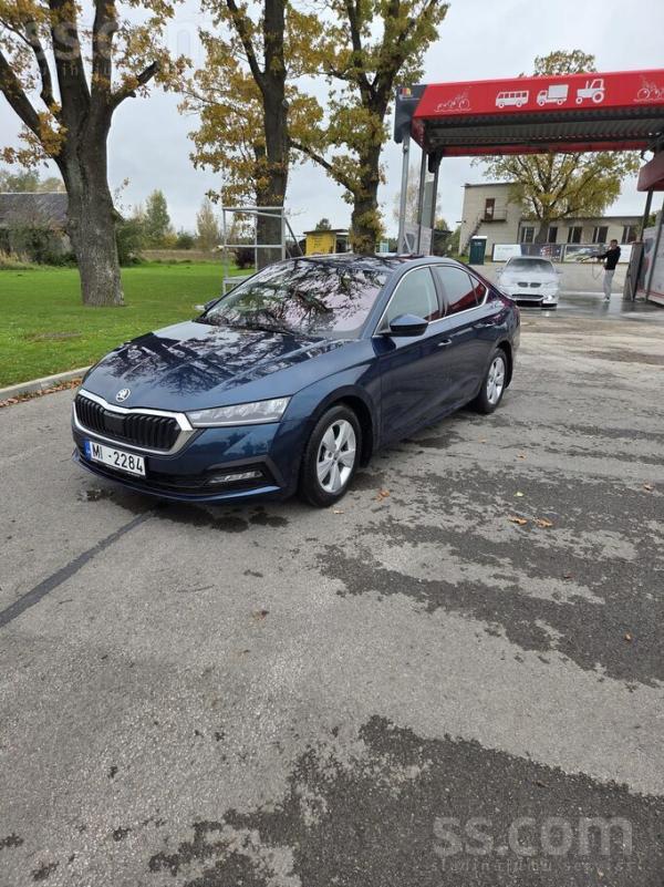 Blue Skoda Octavia 2021 in Jelgava, with an engine capacity of 1.50 L and mileage of 105 thousand km for 13500 €, photo 3 on AUTOMOTO.COM.LV