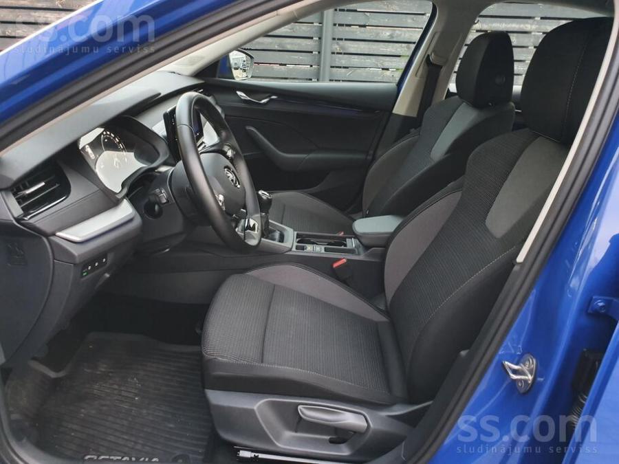 Blue Skoda Octavia 2022 in Riga, with an engine capacity of 1.00 L and mileage of 49 thousand km for 16900 €, photo 8 on AUTOMOTO.COM.LV