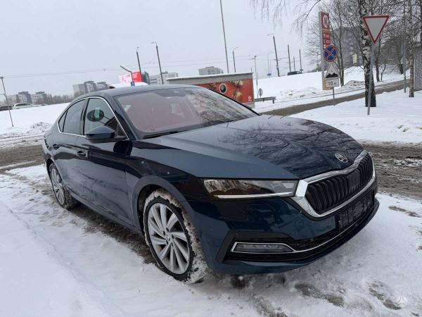 Blue Skoda Octavia 2022 in Kaunas, with an engine capacity of 1.00 L and mileage of 197 thousand km for 13900 €, photo 4 on AUTOMOTO.COM.LV