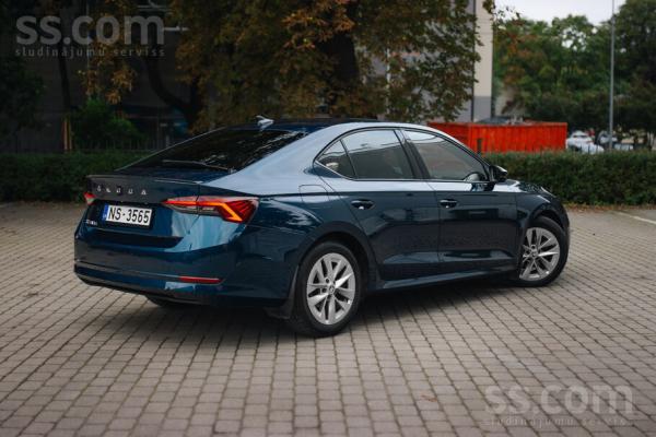 Blue Skoda Octavia 2022 in Riga, with an engine capacity of 2.00 L and mileage of 178 thousand km for 16500 €, photo 3 on AUTOMOTO.COM.LV