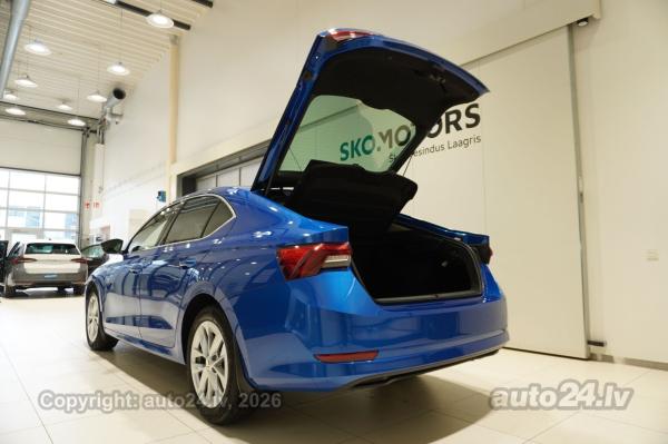 Zils Skoda Octavia 2023 Tallina, ar dzinēja tilpumu 1.50 L un nobraukumu 46 tūkst. km par 22500 €, foto 6 vietnē AUTOMOTO.COM.LV