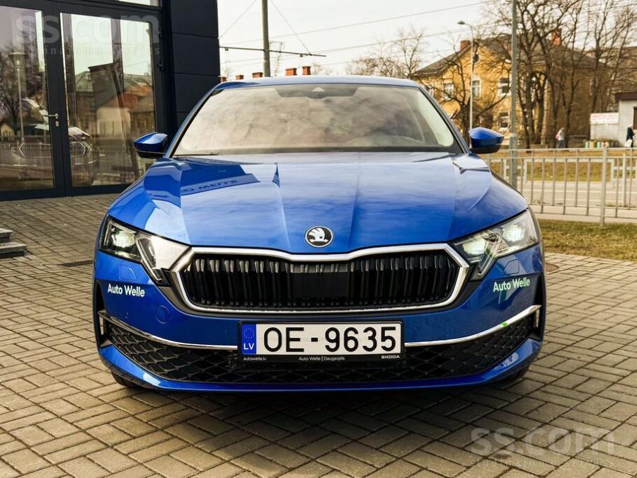 Zils Skoda Octavia 2025 Daugavpils, ar dzinēja tilpumu 1.50 L un nobraukumu 3 tūkst. km par 25900 €, foto 3 vietnē AUTOMOTO.COM.LV