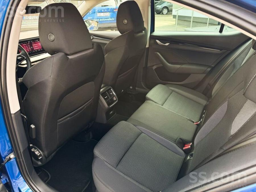 Zils Skoda Octavia 2025 Daugavpils, ar dzinēja tilpumu 1.50 L un nobraukumu 3 tūkst. km par 25900 €, foto 13 vietnē AUTOMOTO.COM.LV