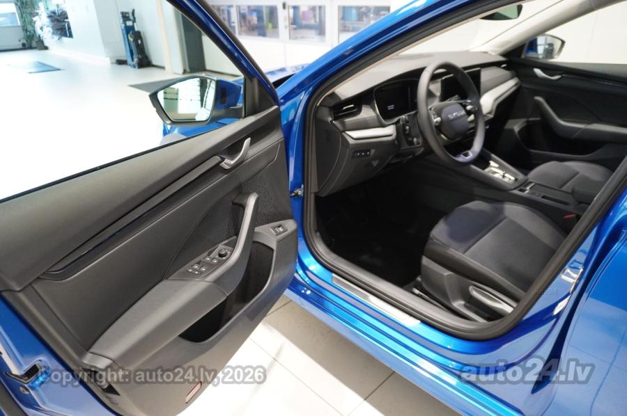 Zils Skoda Octavia 2026 Tallina, ar dzinēja tilpumu 1.50 L un nobraukumu 1 tūkst. km par 31900 €, foto 13 vietnē AUTOMOTO.COM.LV