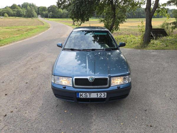 Zils Skoda Octavia 2004 Kauņa, ar dzinēja tilpumu 1.90 L un nobraukumu 356 tūkst. km par 1001 €, foto 1 vietnē AUTOMOTO.COM.LV