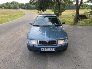 Zils Skoda Octavia 2004 Kauņa, ar dzinēja tilpumu 1.90 L un nobraukumu 356 tūkst. km par 1001 €, foto  vietnē AUTOMOTO.COM.LV