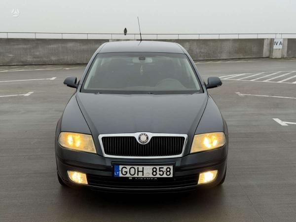 Zils Skoda Octavia 2006 Viļņa, ar dzinēja tilpumu 1.90 L un nobraukumu 304 tūkst. km par 1300 €, foto 5 vietnē AUTOMOTO.COM.LV