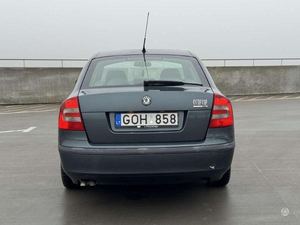 Zils Skoda Octavia 2006 Viļņa, ar dzinēja tilpumu 1.90 L un nobraukumu 304 tūkst. km par 1300 €, foto 6 vietnē AUTOMOTO.COM.LV