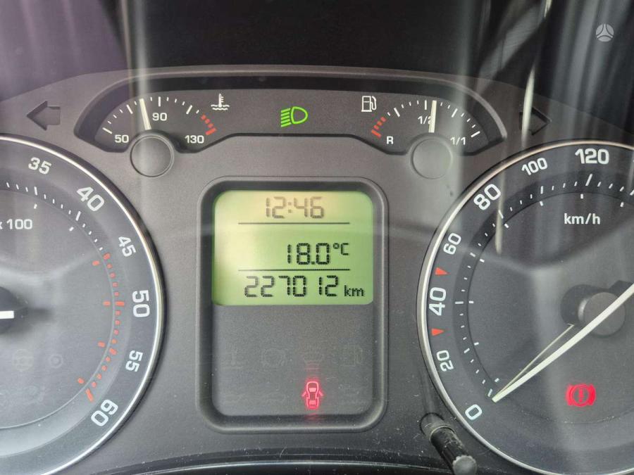 Zils Skoda Octavia 2006 Alīta, ar dzinēja tilpumu 1.90 L un nobraukumu 227 tūkst. km par 1200 €, foto 16 vietnē AUTOMOTO.COM.LV