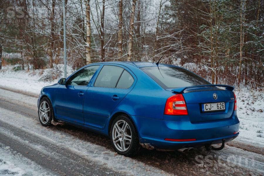 Blue Skoda Octavia 2007 in Riga, with an engine capacity of 2.00 L and mileage of 250 thousand km for 2390 €, photo 3 on AUTOMOTO.COM.LV
