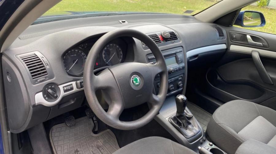 Zils Skoda Octavia 2007 Rīga, ar dzinēja tilpumu 2.00 L un nobraukumu 0 tūkst. km par 2399 €, foto 6 vietnē AUTOMOTO.COM.LV