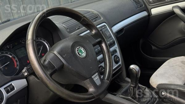 Zils Skoda Octavia 2008 Rīga, ar dzinēja tilpumu 2.00 L un nobraukumu 291 tūkst. km par 1500 €, foto 8 vietnē AUTOMOTO.COM.LV