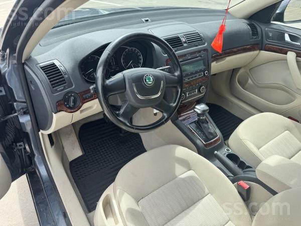 Zils Skoda Octavia 2010 Rīga, ar dzinēja tilpumu 1.40 L un nobraukumu 210 tūkst. km par 3100 €, foto 6 vietnē AUTOMOTO.COM.LV