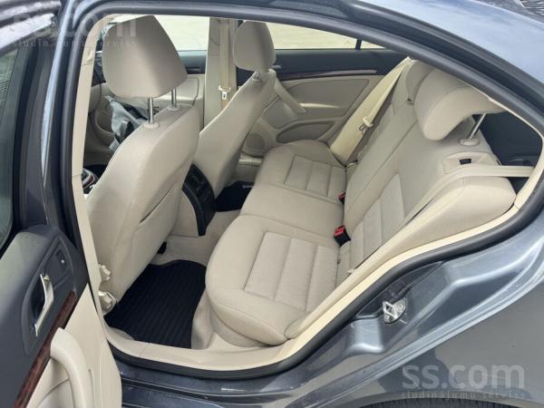 Zils Skoda Octavia 2010 Rīga, ar dzinēja tilpumu 1.40 L un nobraukumu 210 tūkst. km par 3100 €, foto 9 vietnē AUTOMOTO.COM.LV
