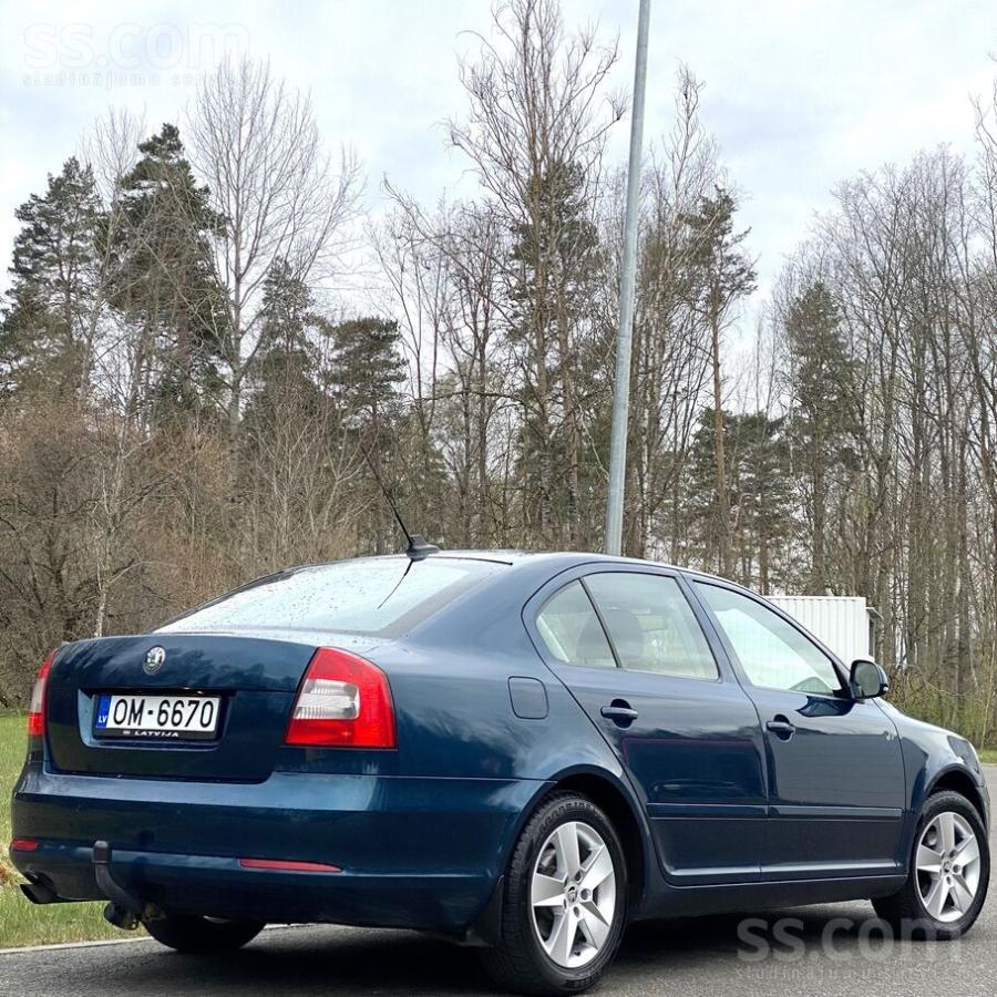 Zils Skoda Octavia 2012 Jelgava, ar dzinēja tilpumu 2.00 L un nobraukumu 217 tūkst. km par 1000 €, foto 5 vietnē AUTOMOTO.COM.LV