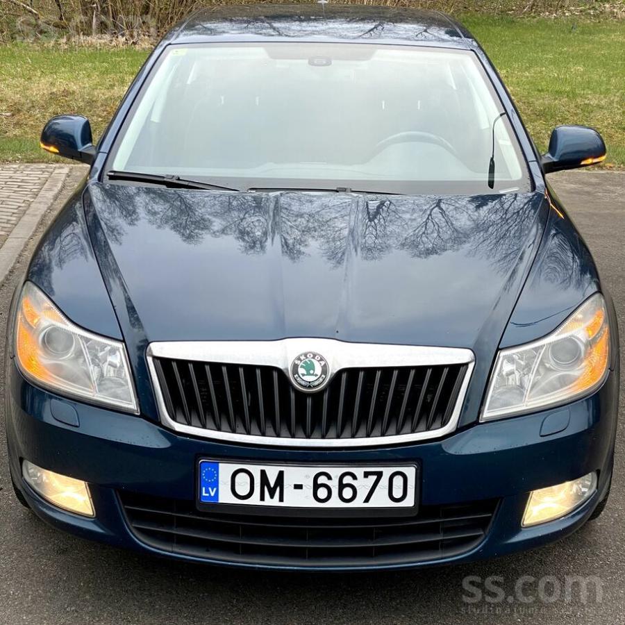 Zils Skoda Octavia 2012 Jelgava, ar dzinēja tilpumu 2.00 L un nobraukumu 217 tūkst. km par 1000 €, foto 6 vietnē AUTOMOTO.COM.LV