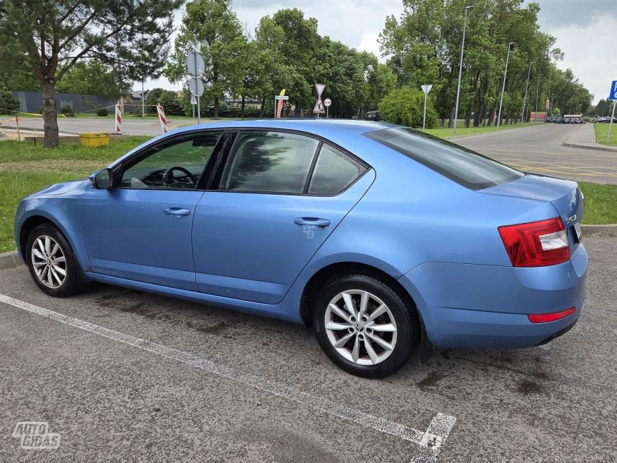 Blue Skoda Octavia 2013 in Kaunas, with an engine capacity of 1.60 L and mileage of 193 thousand km for 5400 €, photo 3 on AUTOMOTO.COM.LV