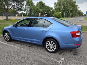 Blue Skoda Octavia 2013 in Kaunas, with an engine capacity of 1.60 L and mileage of 193 thousand km for 4600 €, photo 3 on AUTOMOTO.COM.LV