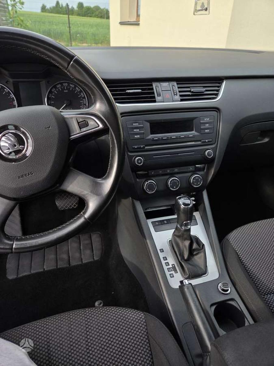Blue Skoda Octavia 2013 in Kaunas, with an engine capacity of 1.60 L and mileage of 193 thousand km for 4600 €, photo 9 on AUTOMOTO.COM.LV
