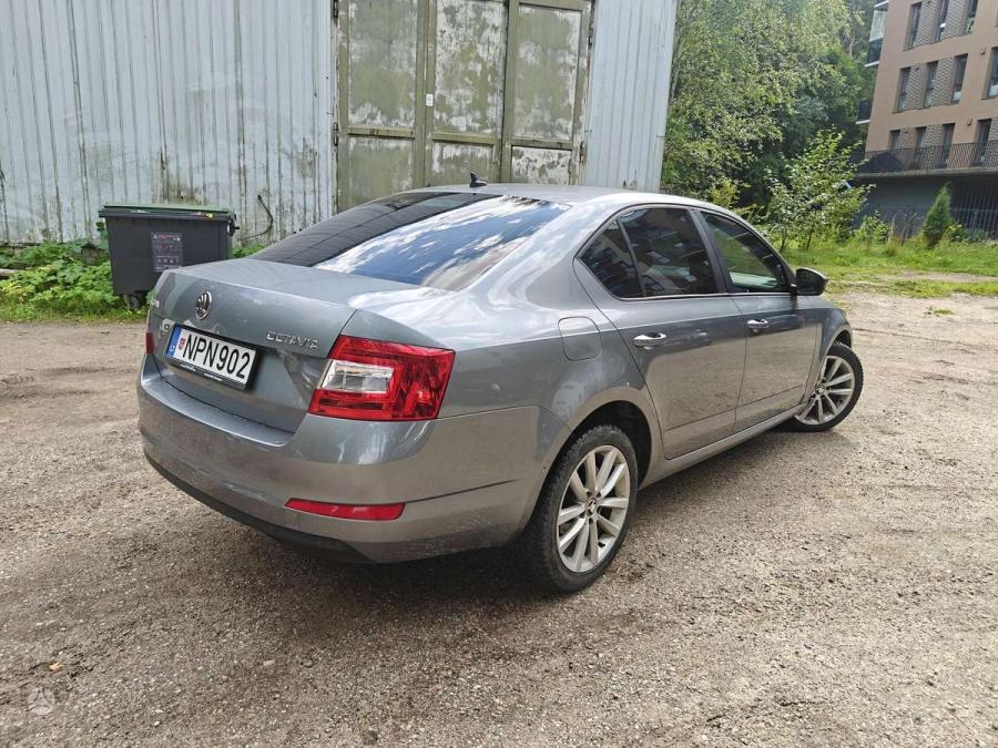 Blue Skoda Octavia 2013 in Vilnius, with an engine capacity of 1.97 L and mileage of 247 thousand km for 7000 €, photo 4 on AUTOMOTO.COM.LV