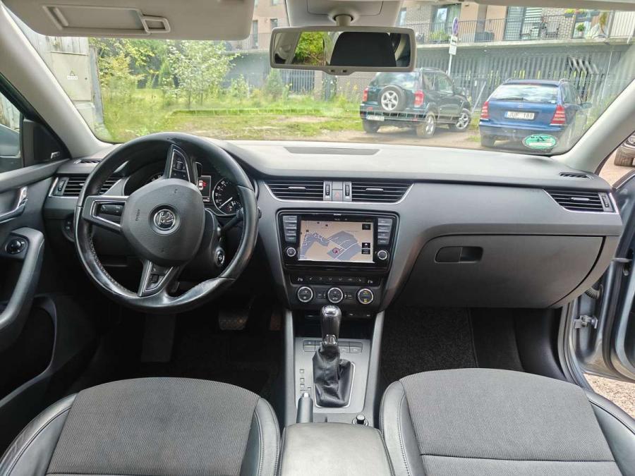 Blue Skoda Octavia 2013 in Vilnius, with an engine capacity of 1.97 L and mileage of 247 thousand km for 7000 €, photo 9 on AUTOMOTO.COM.LV