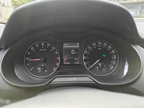 Zils Skoda Octavia 2013 Viļņa, ar dzinēja tilpumu 1.97 L un nobraukumu 247 tūkst. km par 7000 €, foto 11 vietnē AUTOMOTO.COM.LV