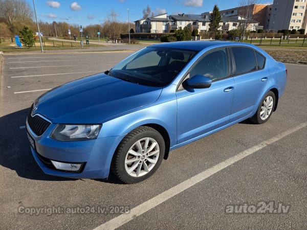 Zils Skoda Octavia 2014 Tallina, ar dzinēja tilpumu 1.20 L un nobraukumu 159 tūkst. km par 5900 €, foto 3 vietnē AUTOMOTO.COM.LV