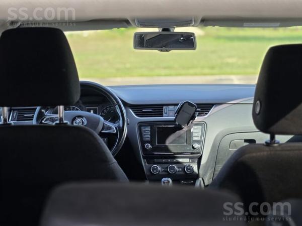Zils Skoda Octavia 2014 Rīga, ar dzinēja tilpumu 1.60 L un nobraukumu 335 tūkst. km par 4500 €, foto 6 vietnē AUTOMOTO.COM.LV