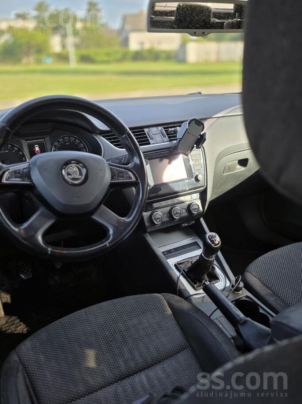 Zils Skoda Octavia 2014 Rīga, ar dzinēja tilpumu 1.60 L un nobraukumu 335 tūkst. km par 4500 €, foto 8 vietnē AUTOMOTO.COM.LV