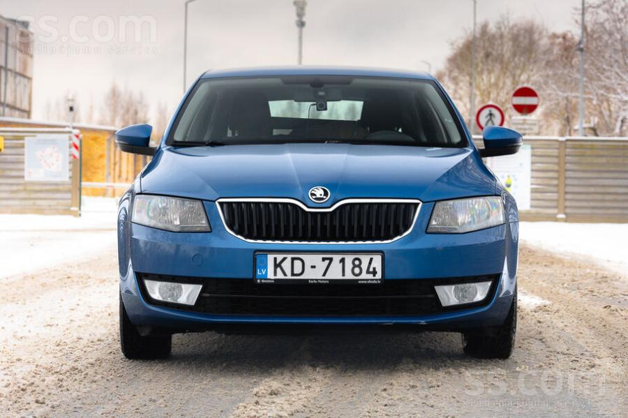 Zils Skoda Octavia 2015 Jelgava, ar dzinēja tilpumu 1.60 L un nobraukumu 287 tūkst. km par 5500 €, foto 1 vietnē AUTOMOTO.COM.LV